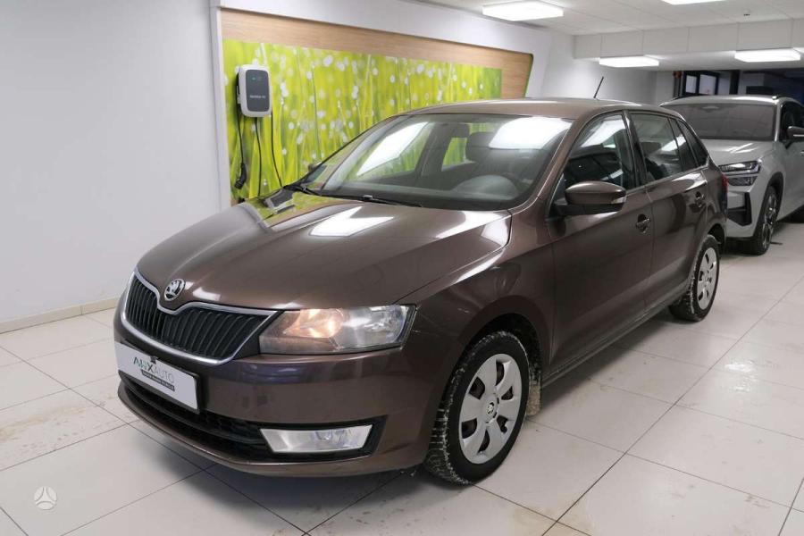 Brown Skoda Rapid 2016 in Vilnius, with an engine capacity of 1.20 L and mileage of 175 thousand km for 6900 €, photo 1 on AUTOMOTO.COM.LV