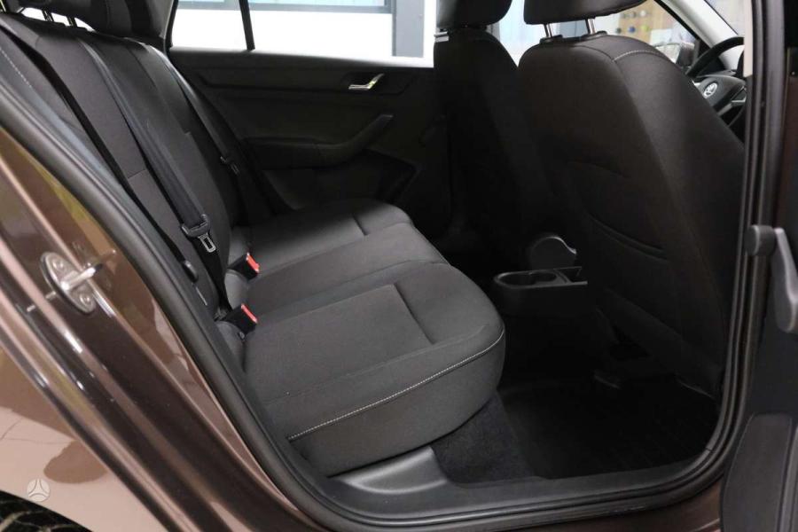 Brown Skoda Rapid 2016 in Vilnius, with an engine capacity of 1.20 L and mileage of 175 thousand km for 6900 €, photo 8 on AUTOMOTO.COM.LV