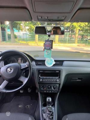 Brūns Skoda Rapid 2013 Radviliškis, ar dzinēja tilpumu 1.60 L un nobraukumu 233 tūkst. km par 3650 €, foto 5 vietnē AUTOMOTO.COM.LV