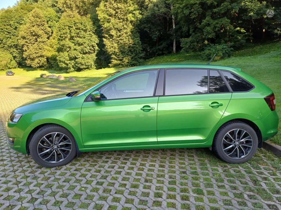 Green Skoda Rapid 2018 in Vilnius, with an engine capacity of 1.00 L and mileage of 143 thousand km for 7700 €, photo 3 on AUTOMOTO.COM.LV