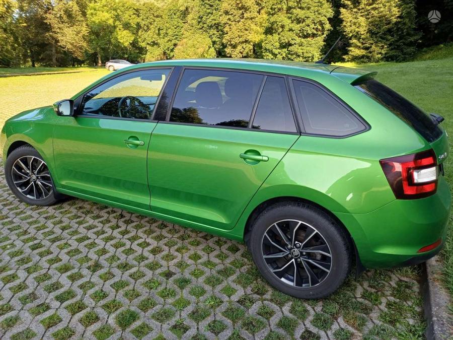 Green Skoda Rapid 2018 in Vilnius, with an engine capacity of 1.00 L and mileage of 143 thousand km for 7700 €, photo 4 on AUTOMOTO.COM.LV