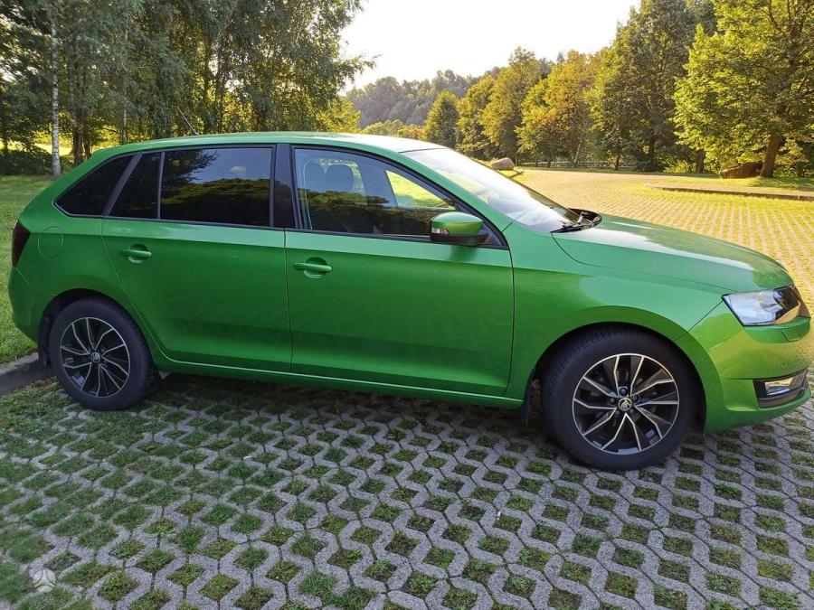 Green Skoda Rapid 2018 in Vilnius, with an engine capacity of 1.00 L and mileage of 143 thousand km for 7700 €, photo 8 on AUTOMOTO.COM.LV