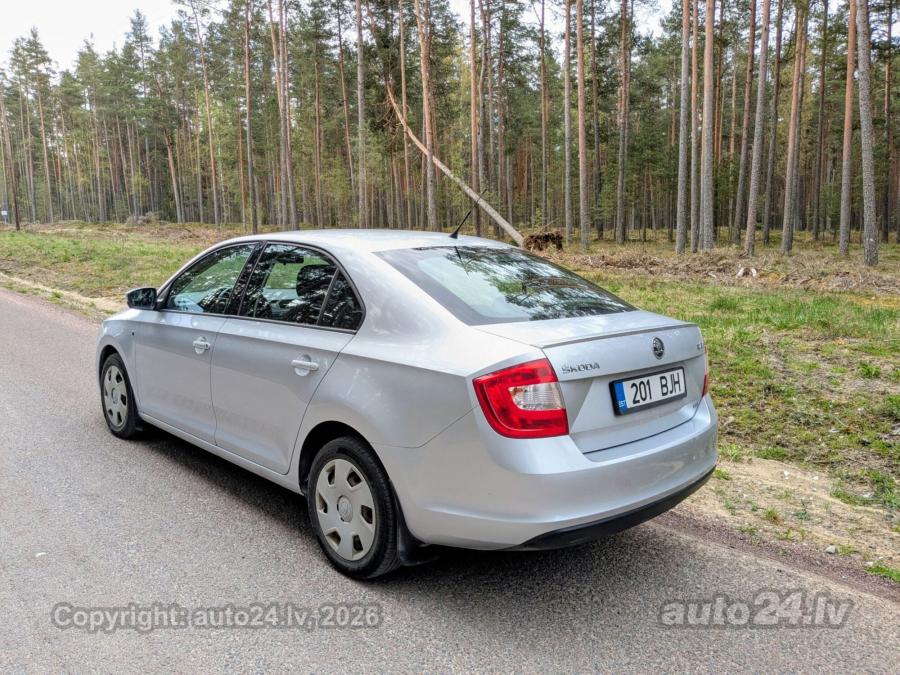 Pelēks Skoda Rapid 2013 Tallina, ar dzinēja tilpumu 1.40 L un nobraukumu 258 tūkst. km par 3900 €, foto 4 vietnē AUTOMOTO.COM.LV