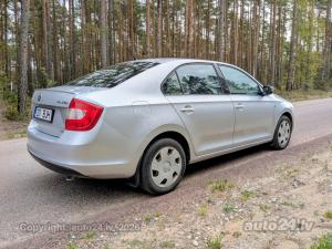 Pelēks Skoda Rapid 2013 Tallina, ar dzinēja tilpumu 1.40 L un nobraukumu 258 tūkst. km par 3900 €, foto 5 vietnē AUTOMOTO.COM.LV