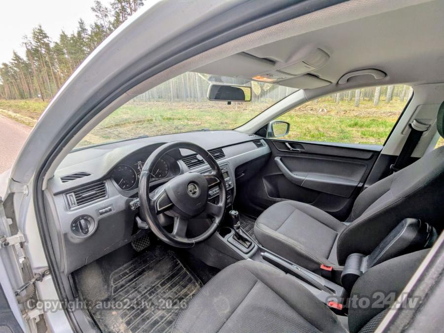 Pelēks Skoda Rapid 2013 Tallina, ar dzinēja tilpumu 1.40 L un nobraukumu 258 tūkst. km par 3900 €, foto 7 vietnē AUTOMOTO.COM.LV