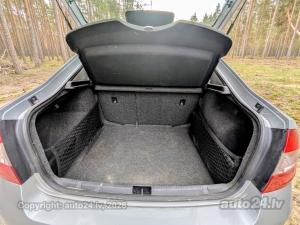Pelēks Skoda Rapid 2013 Tallina, ar dzinēja tilpumu 1.40 L un nobraukumu 258 tūkst. km par 3900 €, foto 9 vietnē AUTOMOTO.COM.LV