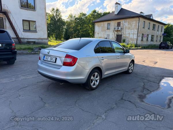 Pelēks Skoda Rapid 2013 Narva, ar dzinēja tilpumu 1.40 L un nobraukumu 273 tūkst. km par 3800 €, foto 3 vietnē AUTOMOTO.COM.LV
