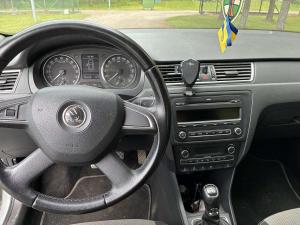 Pelēks Skoda Rapid 2013 Šauļi, ar dzinēja tilpumu 1.60 L un nobraukumu 205 tūkst. km par 4500 €, foto 6 vietnē AUTOMOTO.COM.LV