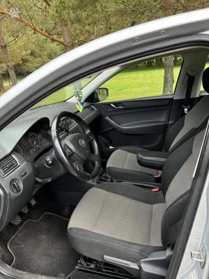 Pelēks Skoda Rapid 2013 Šauļi, ar dzinēja tilpumu 1.60 L un nobraukumu 205 tūkst. km par 4500 €, foto 7 vietnē AUTOMOTO.COM.LV
