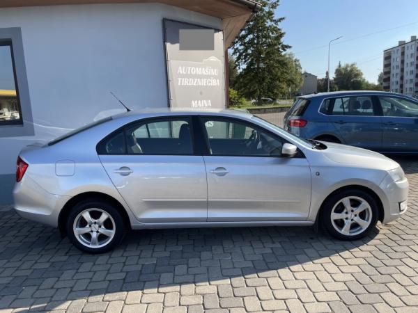 Grey Skoda Rapid 2013 in Riga, with an engine capacity of 1.60 L and mileage of 274 thousand km for 4450 €, photo 6 on AUTOMOTO.COM.LV