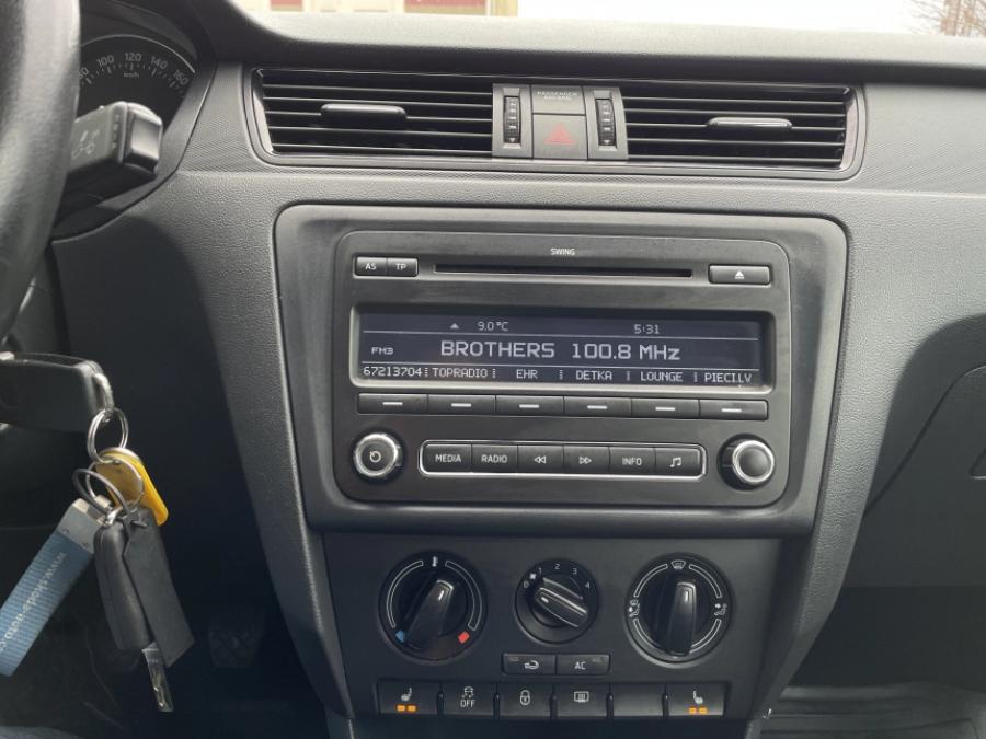 Pelēks Skoda Rapid 2013 Rīga, ar dzinēja tilpumu 1.60 L un nobraukumu 274 tūkst. km par 4450 €, foto 12 vietnē AUTOMOTO.COM.LV