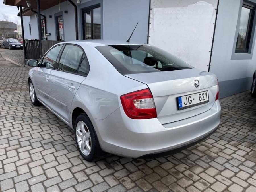 Pelēks Skoda Rapid 2013 Rīga, ar dzinēja tilpumu 1.60 L un nobraukumu 274 tūkst. km par 4450 €, foto 18 vietnē AUTOMOTO.COM.LV
