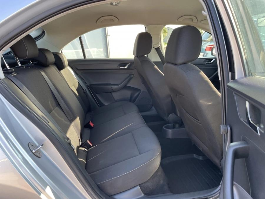 Pelēks Skoda Rapid 2013 Rīga, ar dzinēja tilpumu 1.60 L un nobraukumu 274 tūkst. km par 4450 €, foto 27 vietnē AUTOMOTO.COM.LV