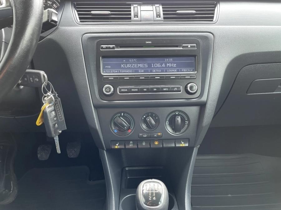 Pelēks Skoda Rapid 2013 Rīga, ar dzinēja tilpumu 1.60 L un nobraukumu 274 tūkst. km par 4450 €, foto 41 vietnē AUTOMOTO.COM.LV