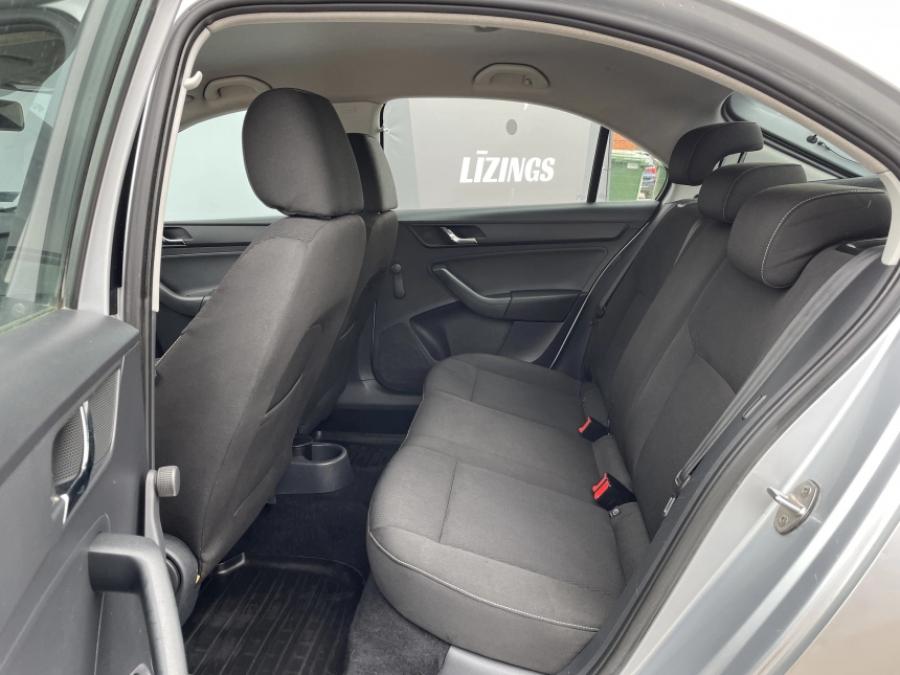 Pelēks Skoda Rapid 2013 Rīga, ar dzinēja tilpumu 1.60 L un nobraukumu 274 tūkst. km par 4450 €, foto 43 vietnē AUTOMOTO.COM.LV