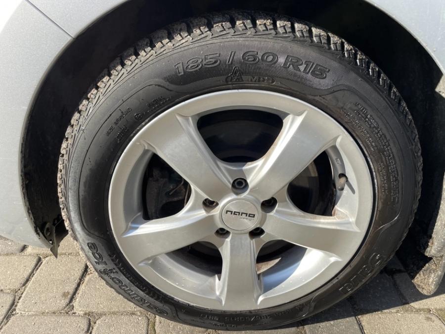 Pelēks Skoda Rapid 2013 Rīga, ar dzinēja tilpumu 1.60 L un nobraukumu 274 tūkst. km par 4450 €, foto 46 vietnē AUTOMOTO.COM.LV