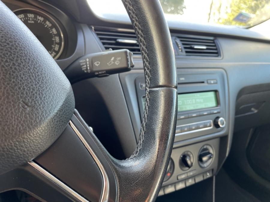 Pelēks Skoda Rapid 2013 Rīga, ar dzinēja tilpumu 1.60 L un nobraukumu 274 tūkst. km par 4450 €, foto 66 vietnē AUTOMOTO.COM.LV