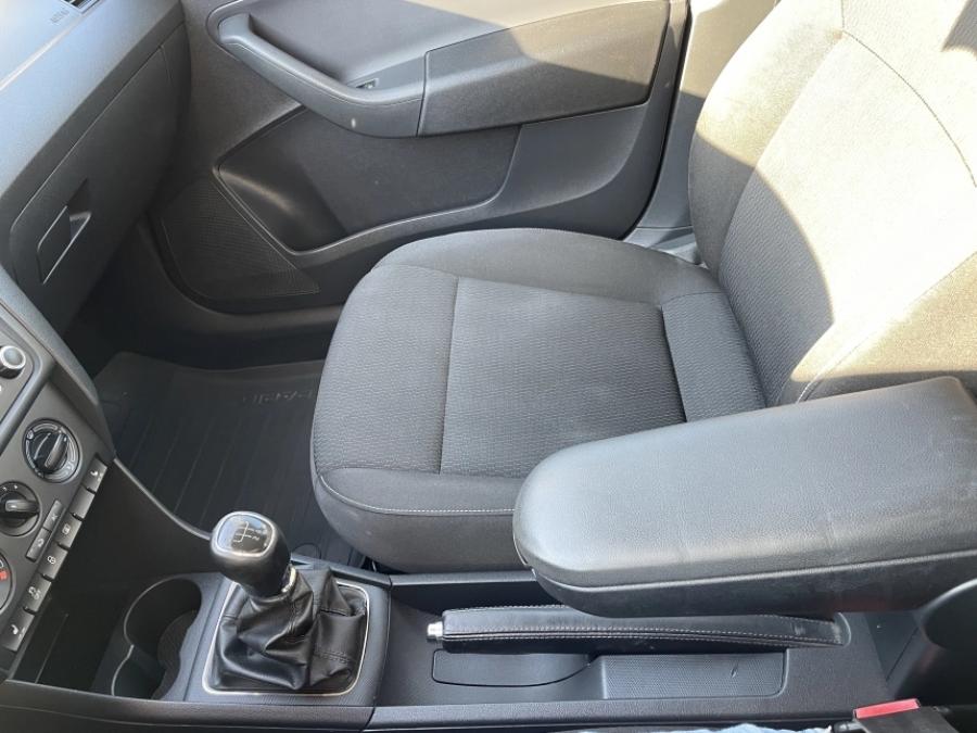 Pelēks Skoda Rapid 2013 Rīga, ar dzinēja tilpumu 1.60 L un nobraukumu 274 tūkst. km par 4450 €, foto 74 vietnē AUTOMOTO.COM.LV