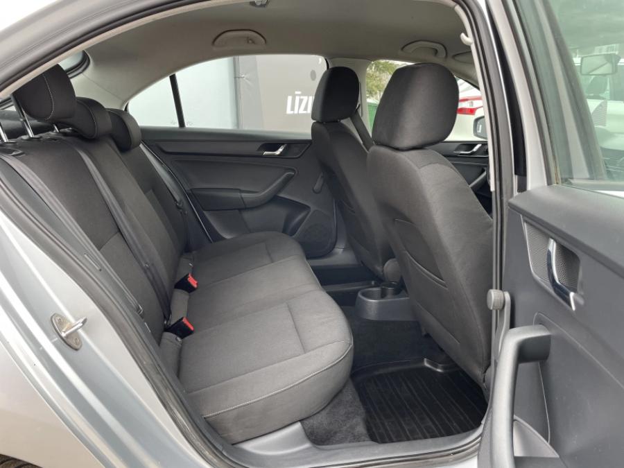 Pelēks Skoda Rapid 2013 Rīga, ar dzinēja tilpumu 1.60 L un nobraukumu 274 tūkst. km par 4450 €, foto 75 vietnē AUTOMOTO.COM.LV