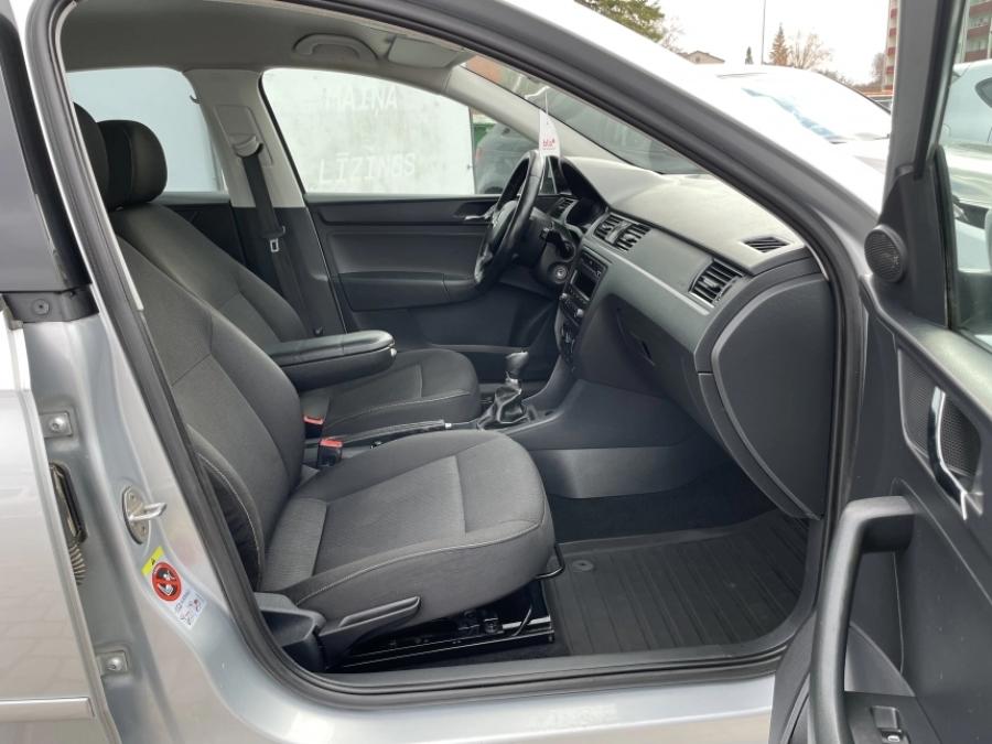 Pelēks Skoda Rapid 2013 Rīga, ar dzinēja tilpumu 1.60 L un nobraukumu 274 tūkst. km par 4450 €, foto 85 vietnē AUTOMOTO.COM.LV