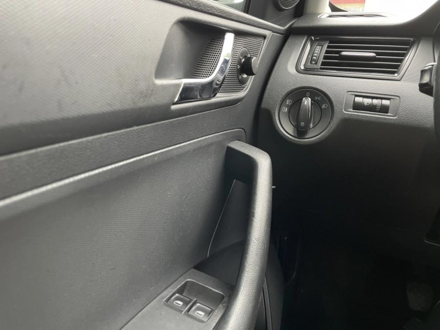 Pelēks Skoda Rapid 2013 Rīga, ar dzinēja tilpumu 1.60 L un nobraukumu 274 tūkst. km par 4450 €, foto 88 vietnē AUTOMOTO.COM.LV