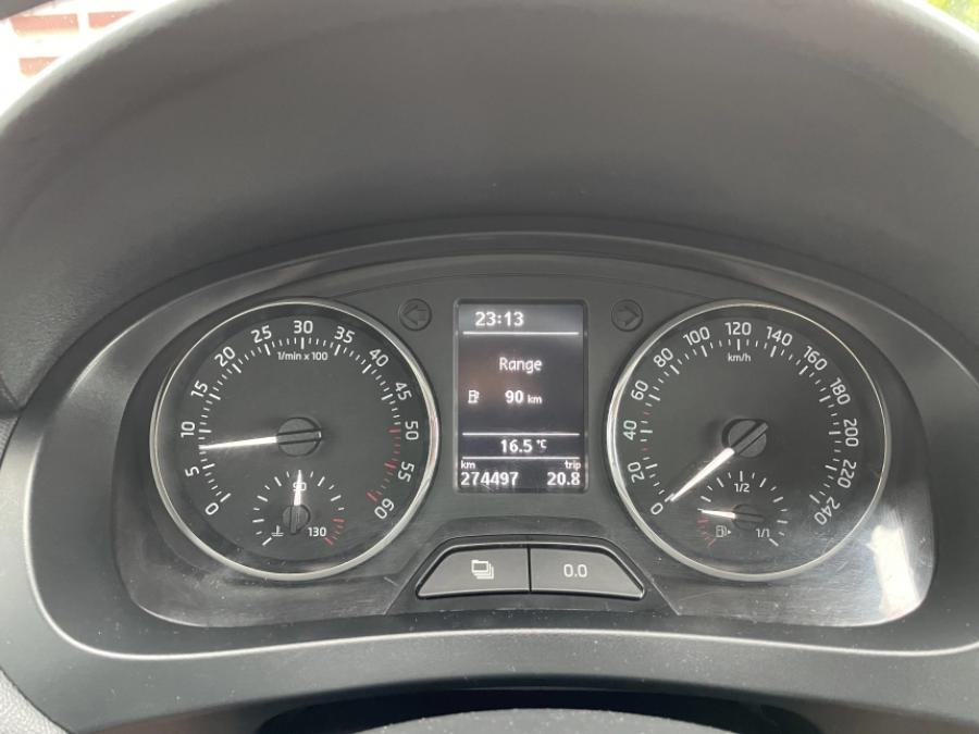 Pelēks Skoda Rapid 2013 Rīga, ar dzinēja tilpumu 1.60 L un nobraukumu 274 tūkst. km par 4450 €, foto 96 vietnē AUTOMOTO.COM.LV