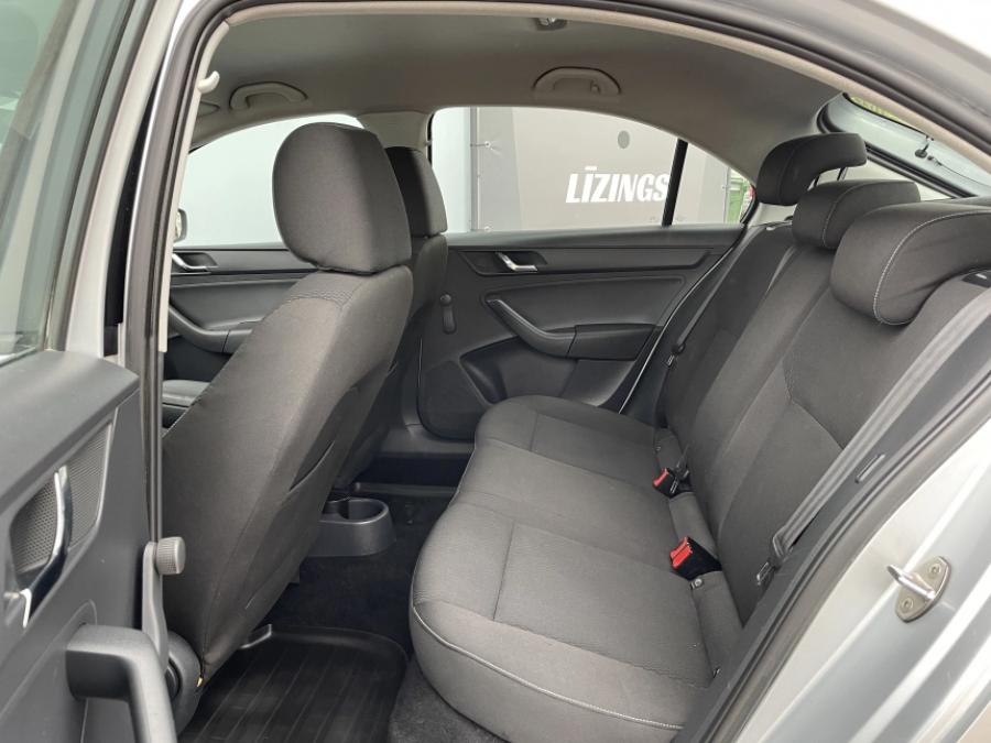 Pelēks Skoda Rapid 2013 Rīga, ar dzinēja tilpumu 1.60 L un nobraukumu 274 tūkst. km par 4450 €, foto 105 vietnē AUTOMOTO.COM.LV