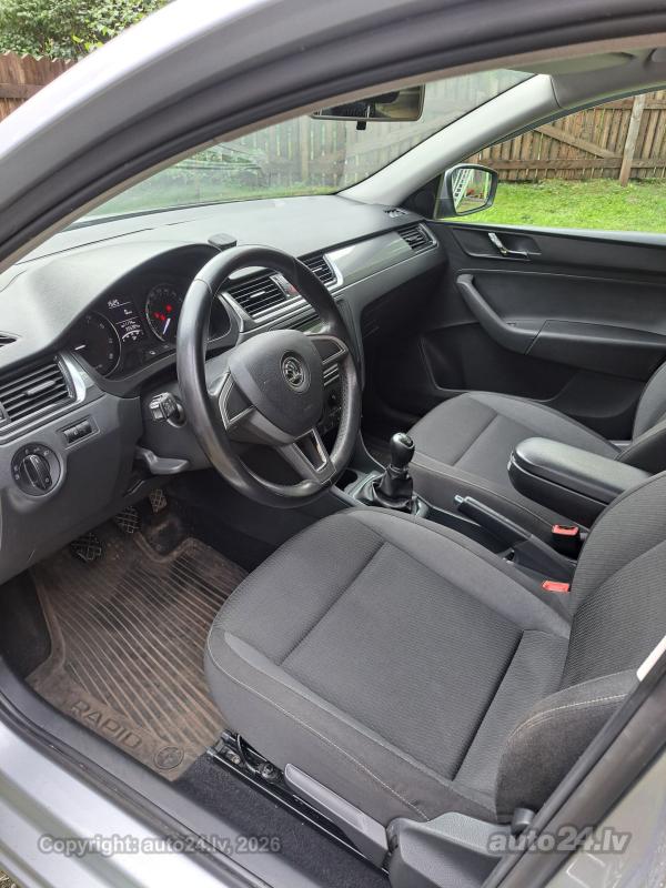 Pelēks Skoda Rapid 2013 Tallina, ar dzinēja tilpumu 1.20 L un nobraukumu 255 tūkst. km par 3900 €, foto 7 vietnē AUTOMOTO.COM.LV