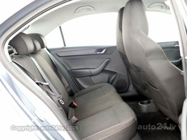 Pelēks Skoda Rapid 2013 Tallina, ar dzinēja tilpumu 1.20 L un nobraukumu 259 tūkst. km par 1799 €, foto 8 vietnē AUTOMOTO.COM.LV