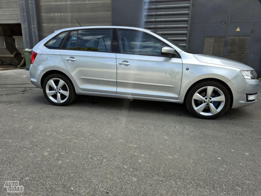 Grey Skoda Rapid 2014 in Kaunas, with an engine capacity of 1.60 L and mileage of 358 thousand km for 4700 €, photo 7 on AUTOMOTO.COM.LV