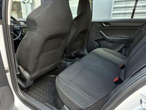 Grey Skoda Rapid 2014 in Kaunas, with an engine capacity of 1.60 L and mileage of 358 thousand km for 4700 €, photo 15 on AUTOMOTO.COM.LV
