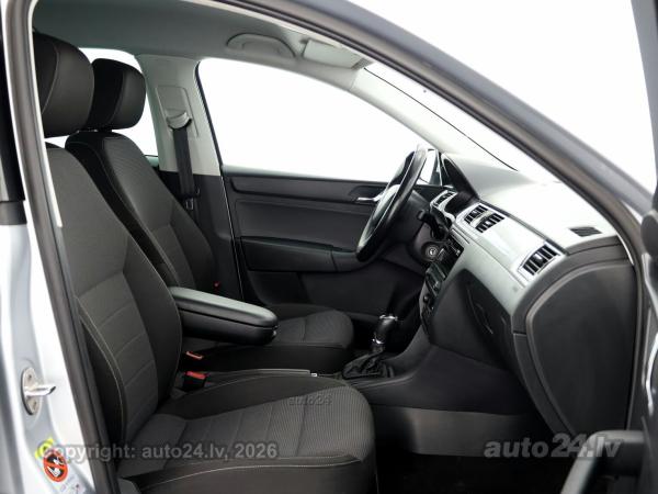Grey Skoda Rapid 2014 in Tallinn, with an engine capacity of 1.40 L and mileage of 186 thousand km for 2799 €, photo 6 on AUTOMOTO.COM.LV