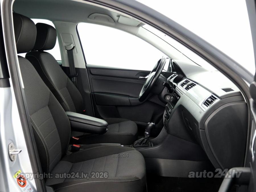 Pelēks Skoda Rapid 2014 Tallina, ar dzinēja tilpumu 1.40 L un nobraukumu 186 tūkst. km par 2799 €, foto 7 vietnē AUTOMOTO.COM.LV