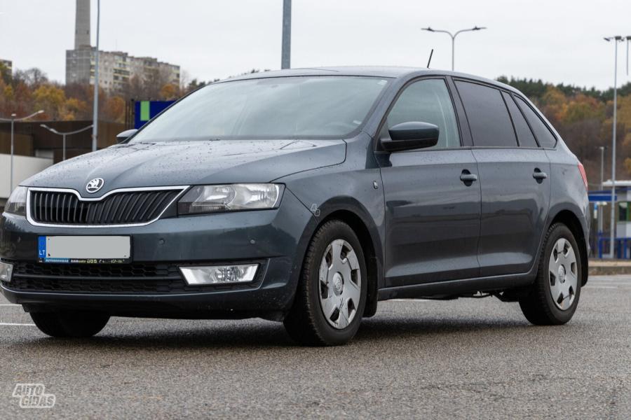 Grey Skoda Rapid 2014 in Vilnius, with an engine capacity of 1.60 L and mileage of 158 thousand km for 4900 €, photo 3 on AUTOMOTO.COM.LV
