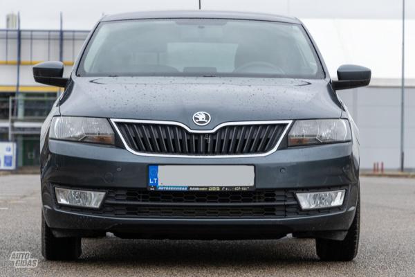 Grey Skoda Rapid 2014 in Vilnius, with an engine capacity of 1.60 L and mileage of 158 thousand km for 4900 €, photo 3 on AUTOMOTO.COM.LV