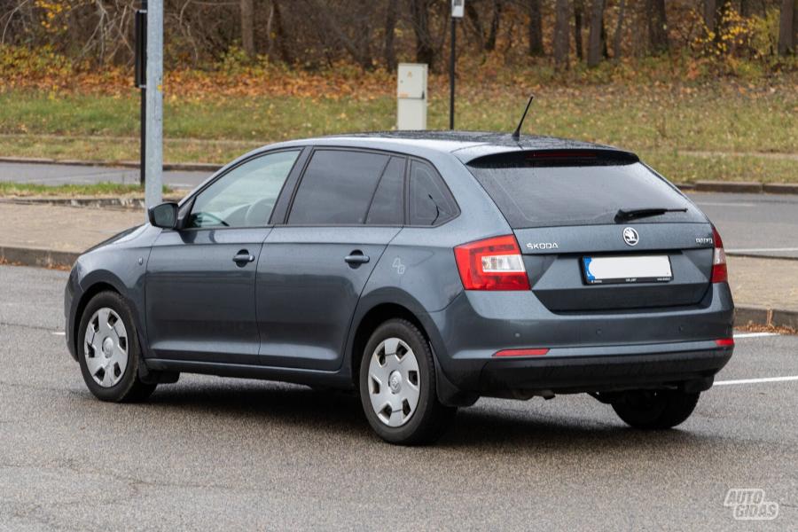 Grey Skoda Rapid 2014 in Vilnius, with an engine capacity of 1.60 L and mileage of 158 thousand km for 4900 €, photo 6 on AUTOMOTO.COM.LV