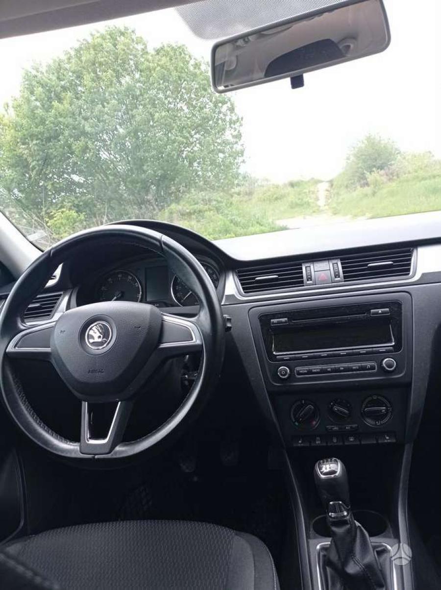 Grey Skoda Rapid 2014 in Vilnius, with an engine capacity of 1.20 L and mileage of 134 thousand km for 3950 €, photo 4 on AUTOMOTO.COM.LV