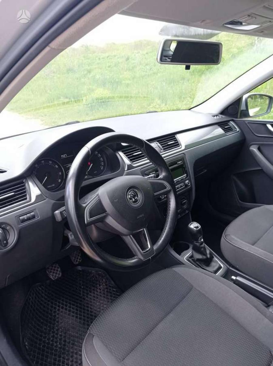 Grey Skoda Rapid 2014 in Vilnius, with an engine capacity of 1.20 L and mileage of 134 thousand km for 3950 €, photo 5 on AUTOMOTO.COM.LV
