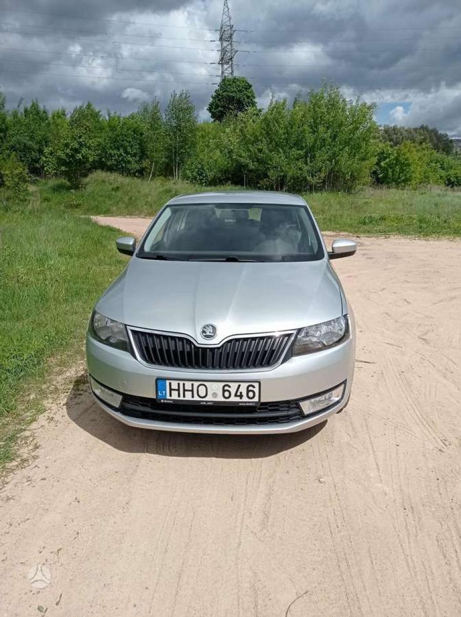Grey Skoda Rapid 2014 in Vilnius, with an engine capacity of 1.20 L and mileage of 134 thousand km for 3950 €, photo 7 on AUTOMOTO.COM.LV