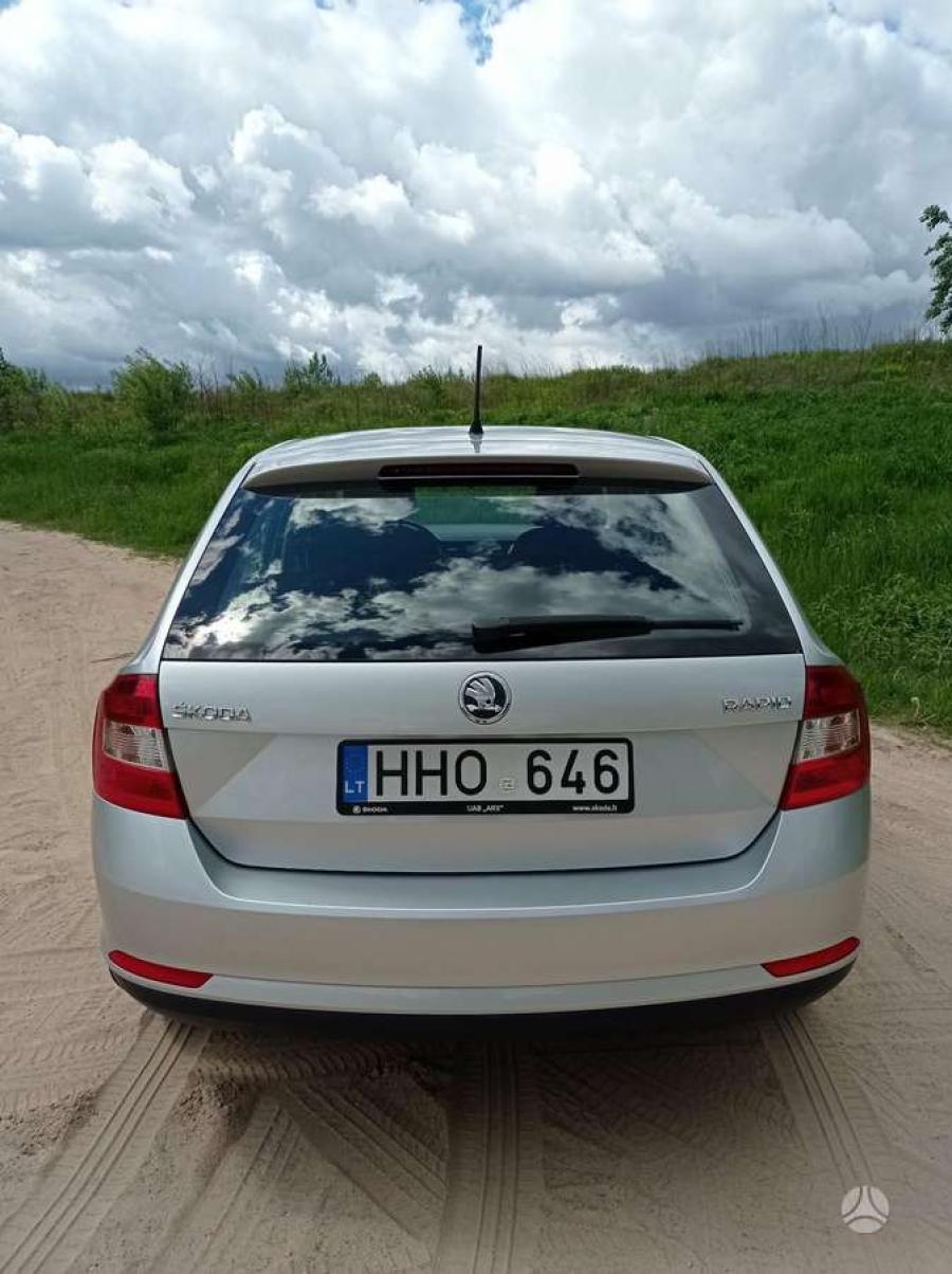 Grey Skoda Rapid 2014 in Vilnius, with an engine capacity of 1.20 L and mileage of 134 thousand km for 3950 €, photo 9 on AUTOMOTO.COM.LV