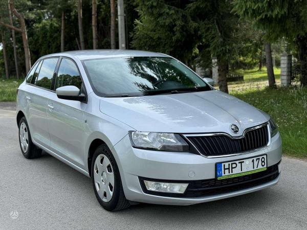 Pelēks Skoda Rapid 2015 Mažeikiai, ar dzinēja tilpumu 1.60 L un nobraukumu 166 tūkst. km par 3800 €, foto 4 vietnē AUTOMOTO.COM.LV