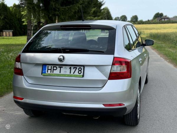Pelēks Skoda Rapid 2015 Mažeikiai, ar dzinēja tilpumu 1.60 L un nobraukumu 166 tūkst. km par 3800 €, foto 10 vietnē AUTOMOTO.COM.LV