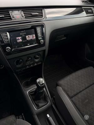 Pelēks Skoda Rapid 2015 Viļņa, ar dzinēja tilpumu 1.20 L un nobraukumu 192 tūkst. km par 7000 €, foto 15 vietnē AUTOMOTO.COM.LV