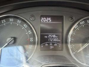 Pelēks Skoda Rapid 2015 Klaipėda, ar dzinēja tilpumu 1.60 L un nobraukumu 172 tūkst. km par 4999 €, foto 7 vietnē AUTOMOTO.COM.LV