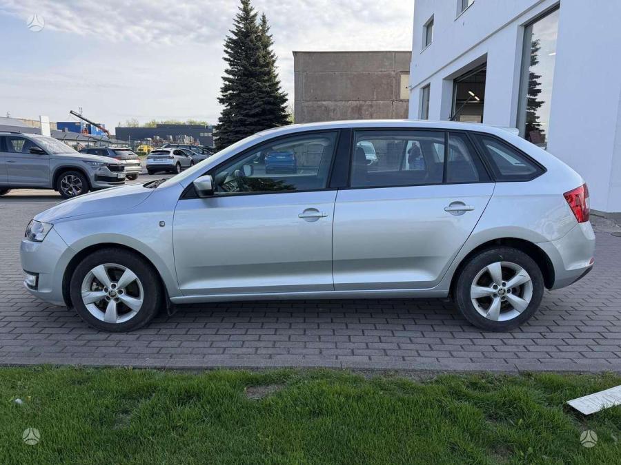 Pelēks Skoda Rapid 2015 Klaipėda, ar dzinēja tilpumu 1.60 L un nobraukumu 172 tūkst. km par 4999 €, foto 8 vietnē AUTOMOTO.COM.LV