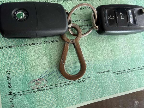 Шкода Рапид 2015 в Клайпеда на AUTOMOTO.COM.LV Серый Шкода Рапид 2015 в Клайпеда, объемом двигателя 1.60 л и пробегом 172 тыс. км за 5000 €, фото 3 на AUTOMOTO.COM.LV