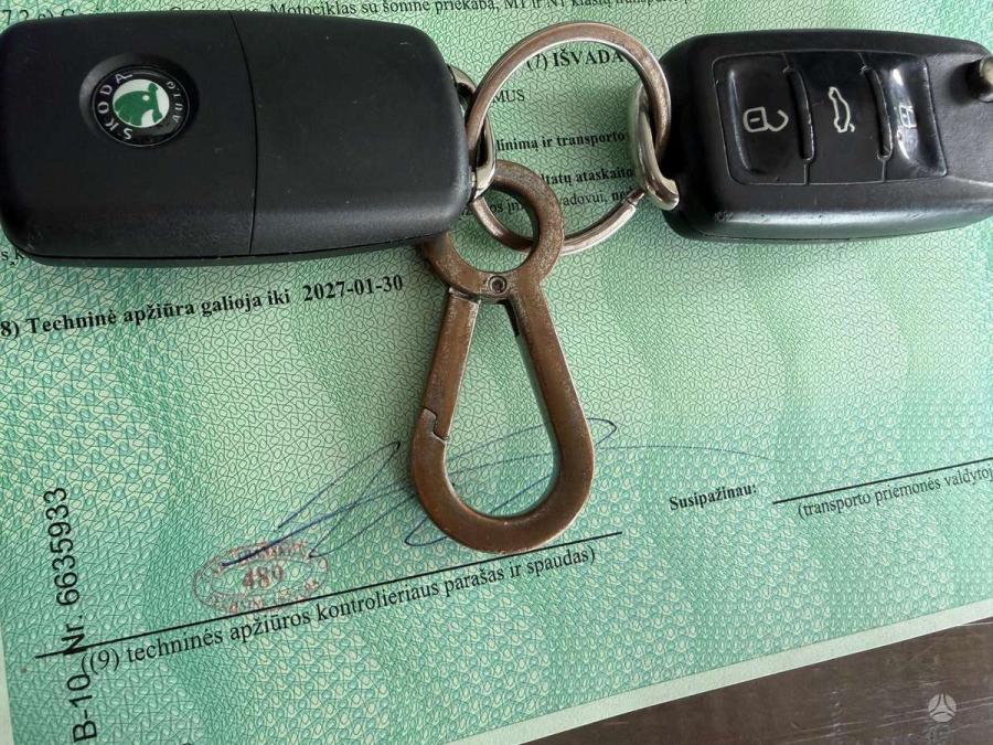 Серый Шкода Рапид 2015 в Клайпеда, объемом двигателя 1.60 л и пробегом 172 тыс. км за 5000 €, фото 3 на AUTOMOTO.COM.LV