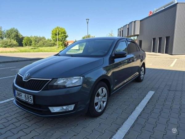 Grey Skoda Rapid 2016 in Kaunas, with an engine capacity of 1.60 L and mileage of 191 thousand km for 5800 €, photo 7 on AUTOMOTO.COM.LV