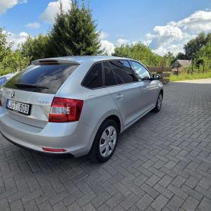 Pelēks Skoda Rapid 2016 Viļņa, ar dzinēja tilpumu 1.20 L un nobraukumu 270 tūkst. km par 2900 €, foto 3 vietnē AUTOMOTO.COM.LV