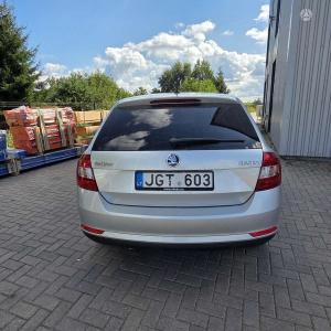 Pelēks Skoda Rapid 2016 Viļņa, ar dzinēja tilpumu 1.20 L un nobraukumu 270 tūkst. km par 2900 €, foto 4 vietnē AUTOMOTO.COM.LV